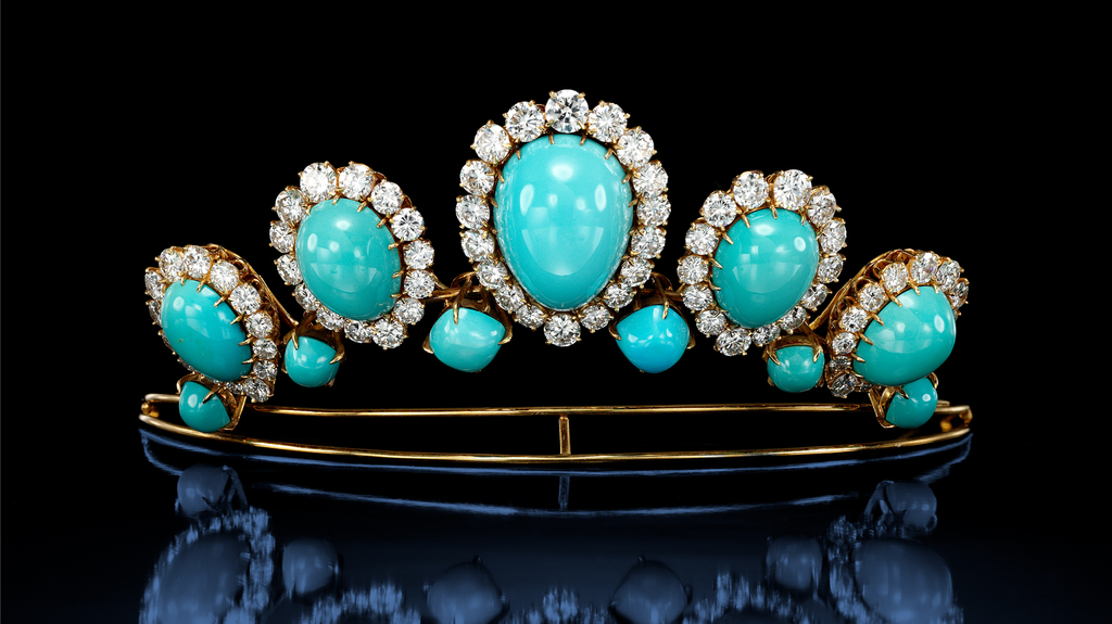 7 Standout Tiaras in Sotheby’s Platinum Jubilee Exhibition | National ...
